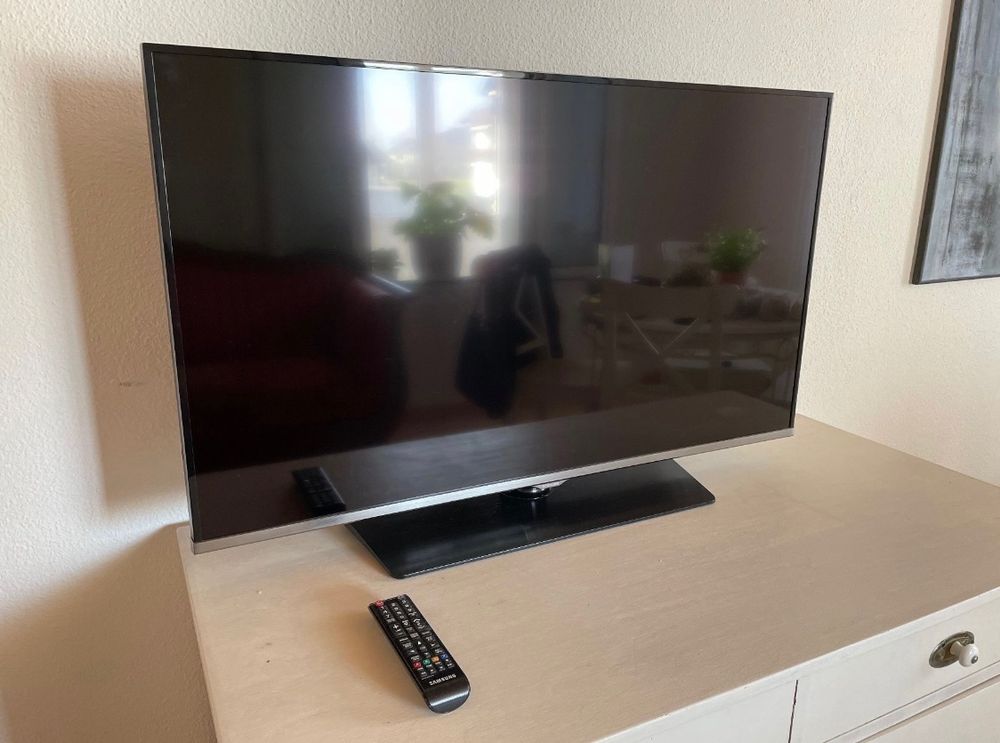 SAMSUNG Fernseher / TV HDMI | Kaufen auf Ricardo