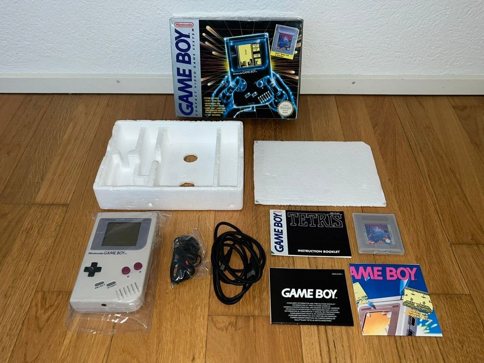 Nintendo Game Boy Classic (GB) Konsole Tetris Pak (OVP) (Gebraucht) in ...