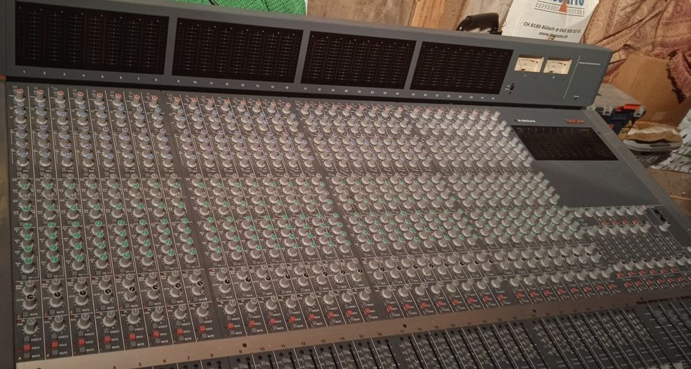 Tascam M2600 MK2- 32 Kanäle mit Meter Bridge Analog | Kaufen auf Ricardo