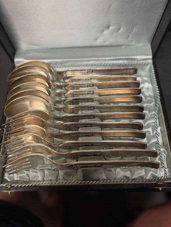 Silberbesteck mit Schweizerkreuz und Sturmgewehr (Gebraucht) in Wimmis für CHF 11 – mit ...