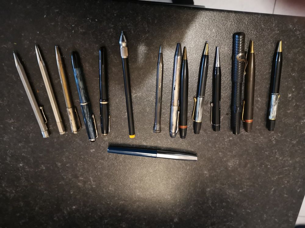 * lot de ancien stylo et plume (Gebraucht) in Roche für CHF 183 – nur ...