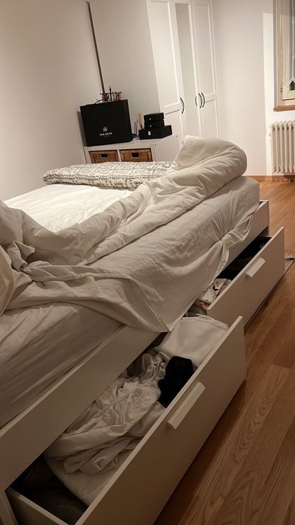 Schoenes Bett | Kaufen auf Ricardo