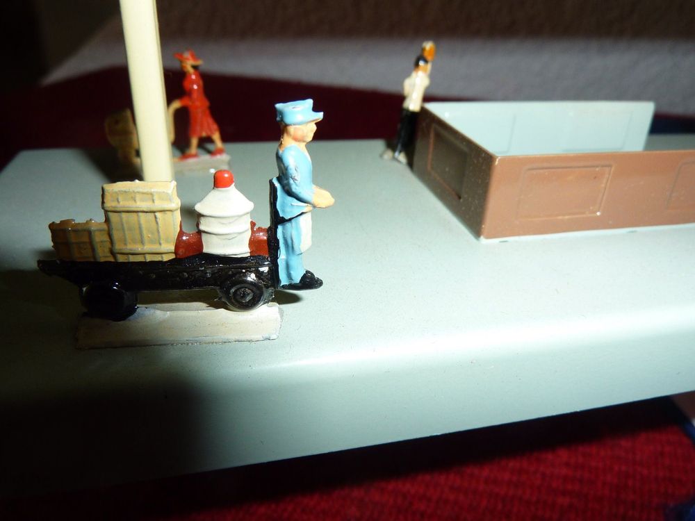 Märklin Spur H0, Bahnsteig mit Figuren | Kaufen auf Ricardo