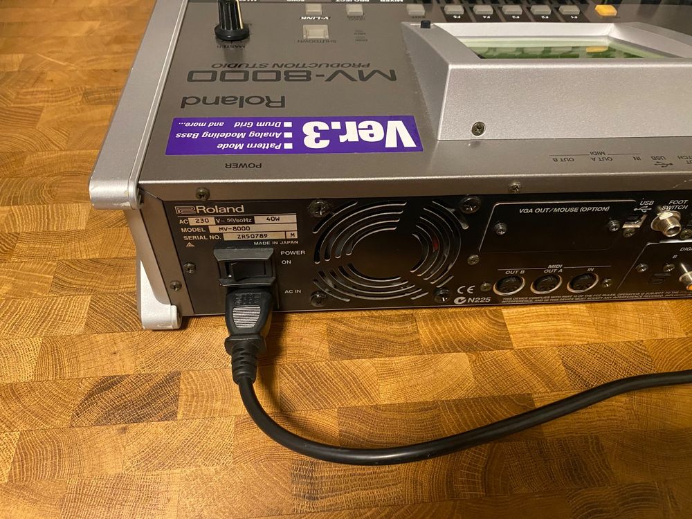Roland MV-8000 bitte Text lesen! (Gebraucht) in Frauenfeld für CHF 200 – mit Lieferung auf ...