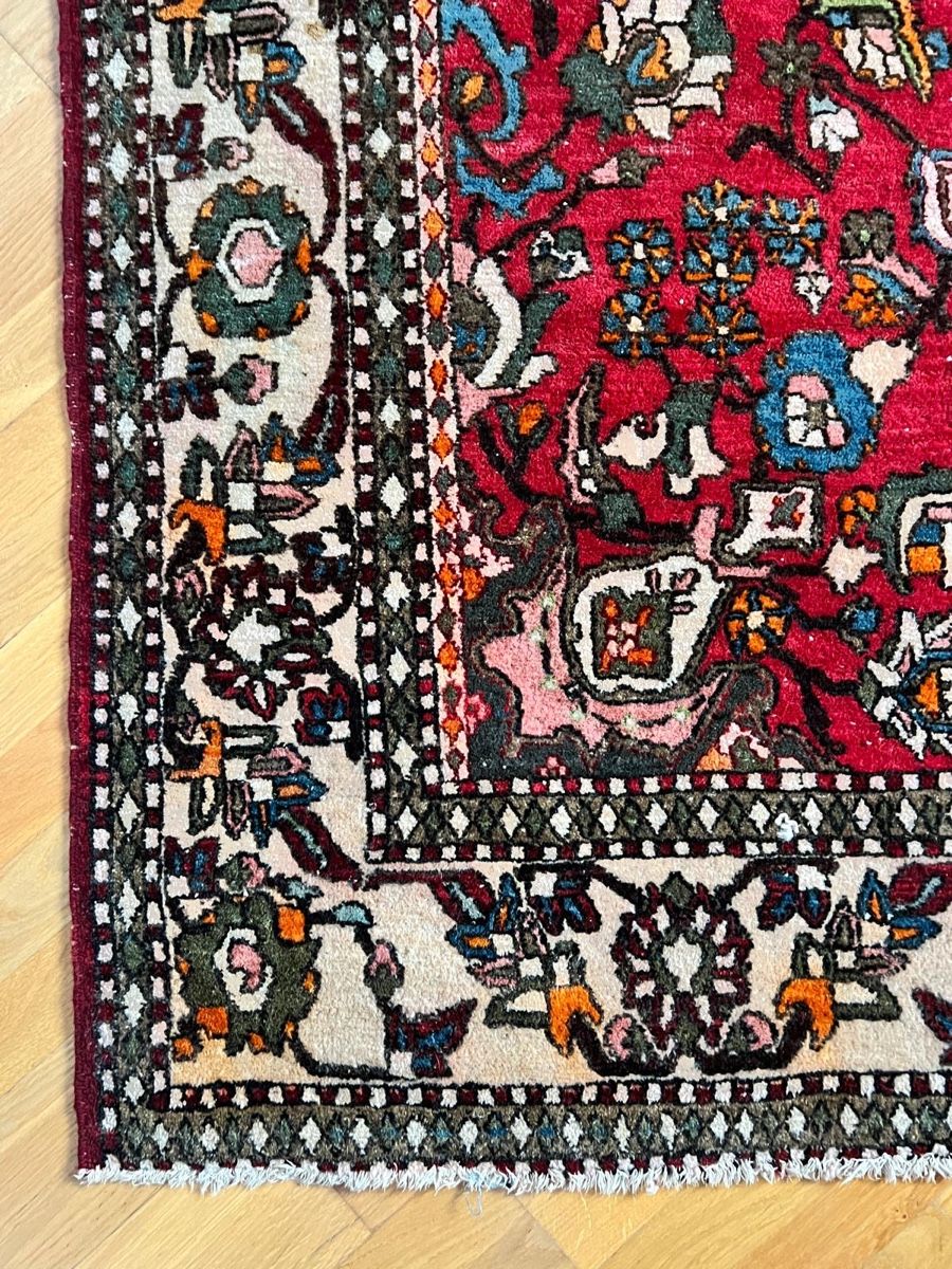 Tapis rouge oriental noué main en laine, motif floral (D'occasion) à ...