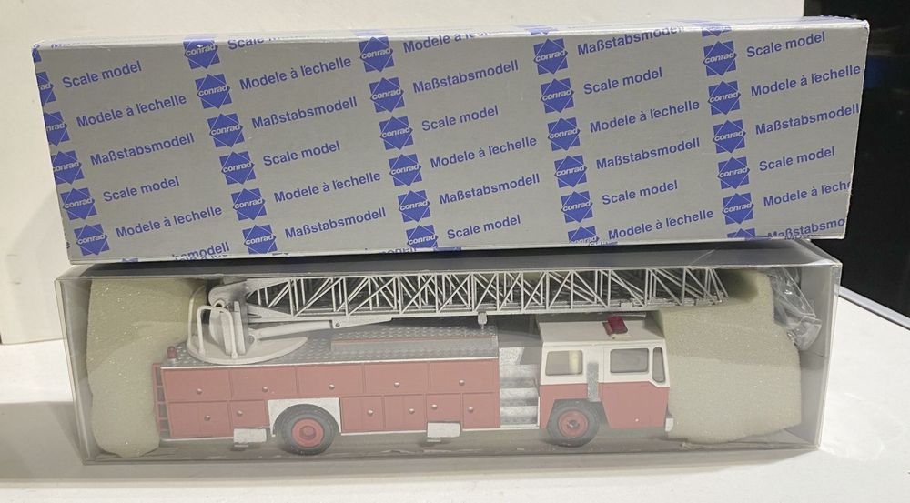 Conrad 5502 Lastwagen Feuerwehr in OVP [2°/2] (Gebraucht) in Sonceboz ...
