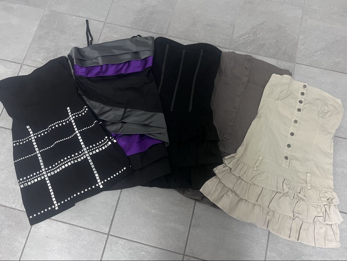 Lotto di 5 vestiti da donna (Usato) a Pregassona per CHF 34.5 – con ...