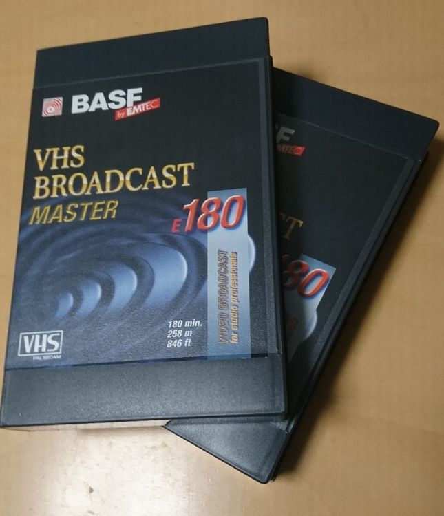 40 Stk. Professionelle VHS Hüllen BASF (Neu (gemäss Beschreibung)) in Rütschelen für CHF 1 – mit ...