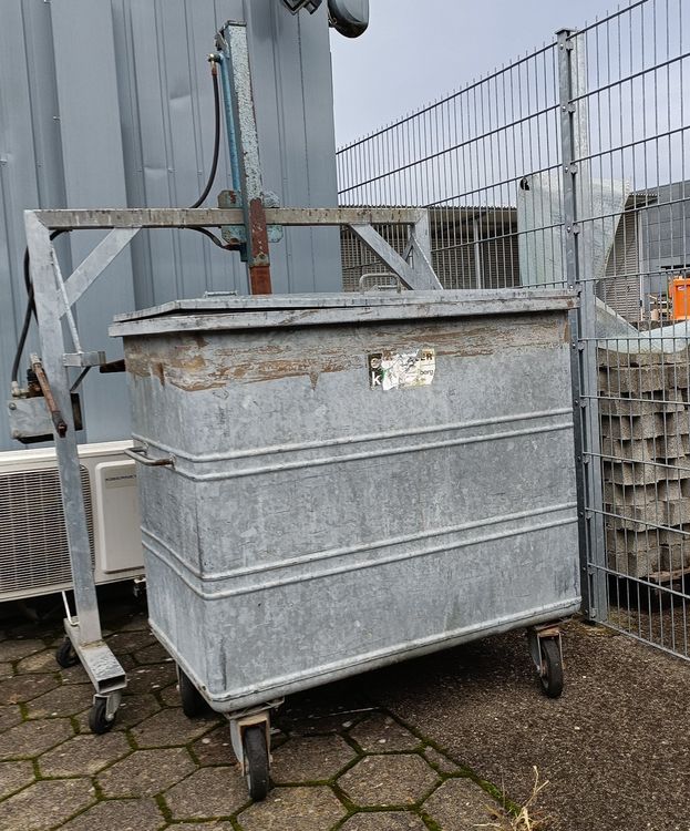 Container 800 liter mit Hydraulischer Presse (Gebraucht) in Romanshorn ...