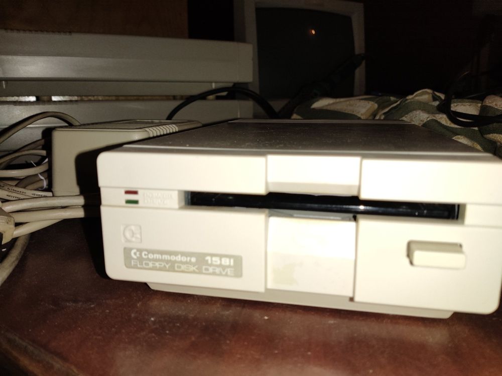 Commodore 1581 3.5" Laufwerk für C64/C128 (Gebraucht) in Berneck für ...