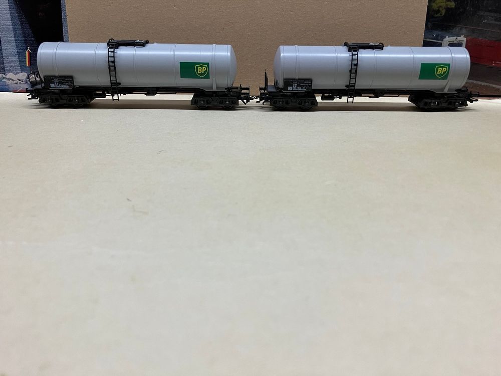 Märklin 2x4758 DB Kesselwagen 4-achsig "BP", H0 (Gebraucht) in Neuendorf für CHF 63 – mit ...