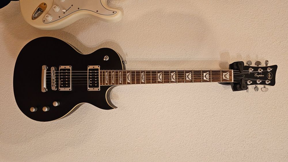 VGS Eruption EMG-HZ Satin Black - E-Gitarre (Gebraucht) in Neuhausen ...