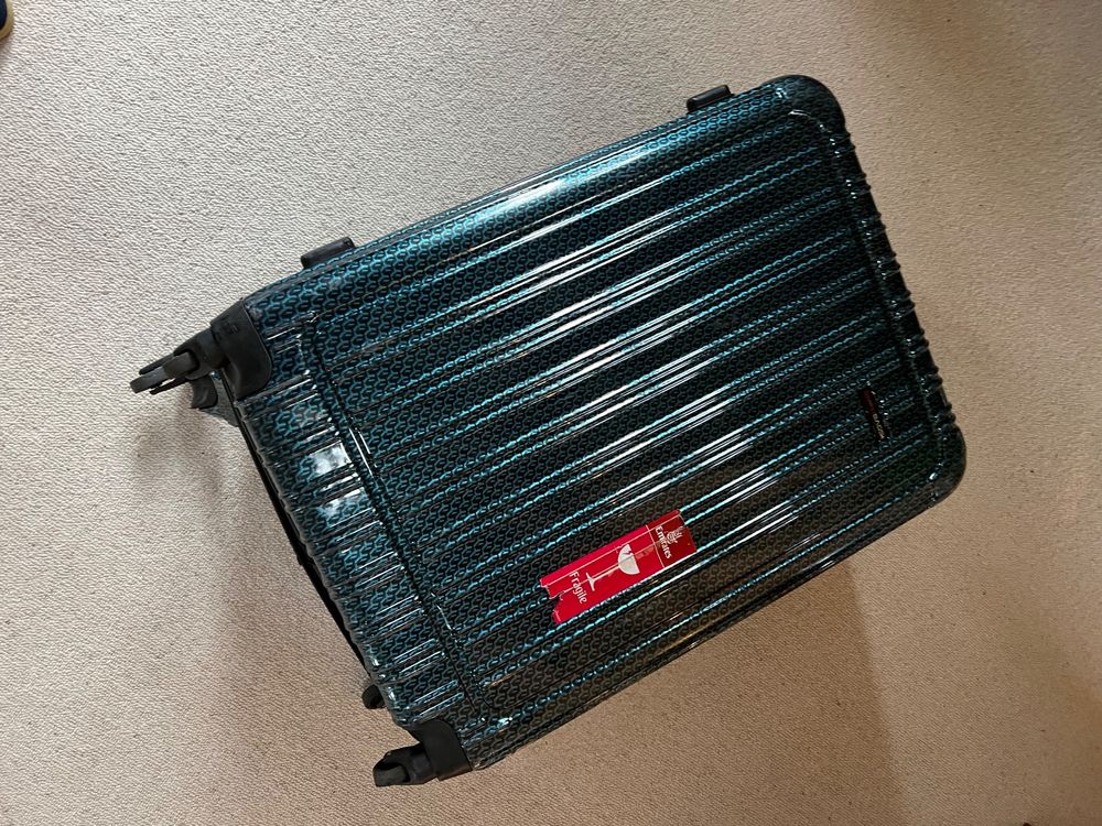 Grosser Reisekoffer SwissBagQ-Box Geomet, ein Rad defekt | Kaufen auf ...
