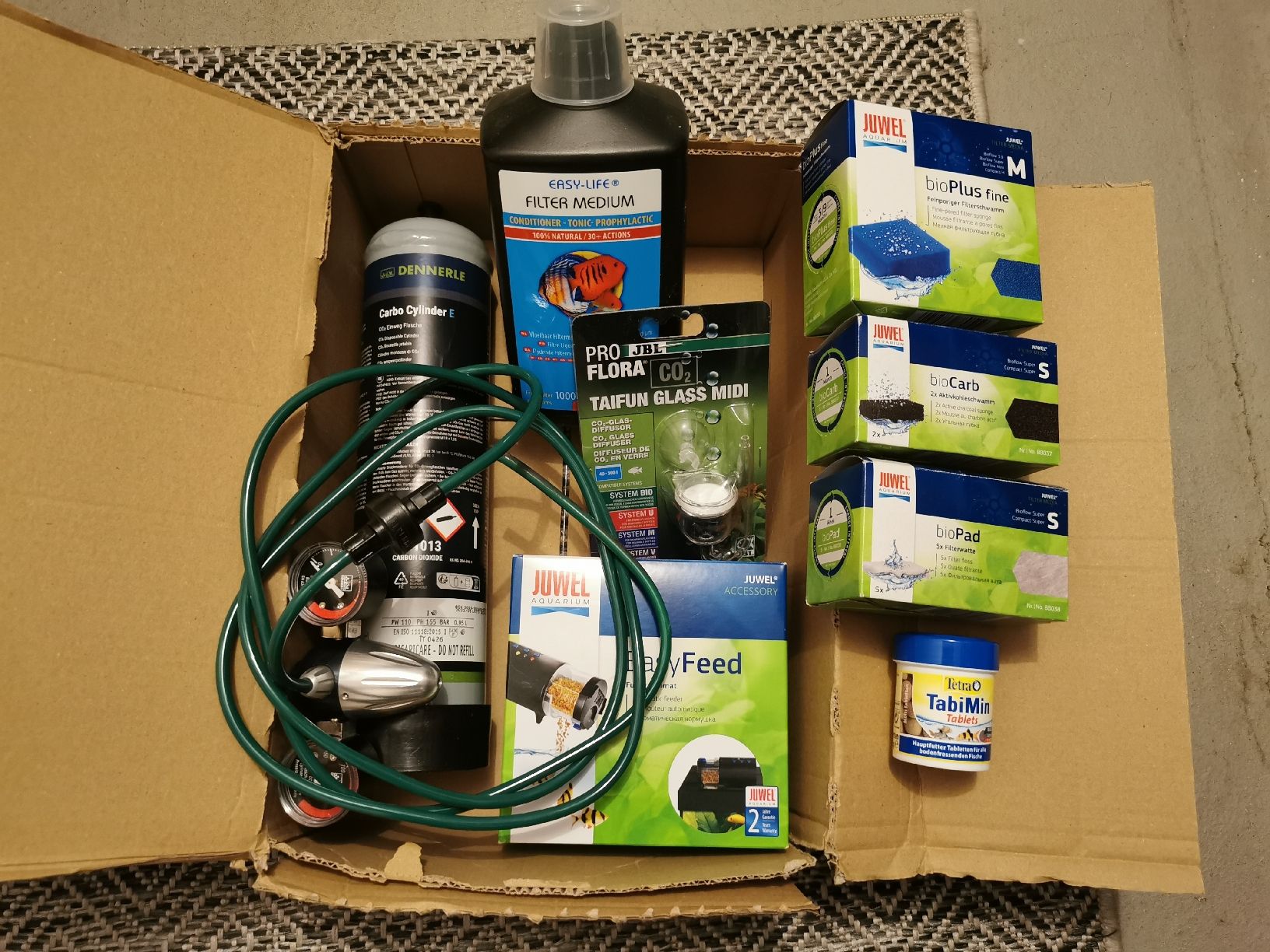 Juwel Aquarium Zubehör Set - Filter, CO2, Dünger, Futter (Neu (gemäss ...