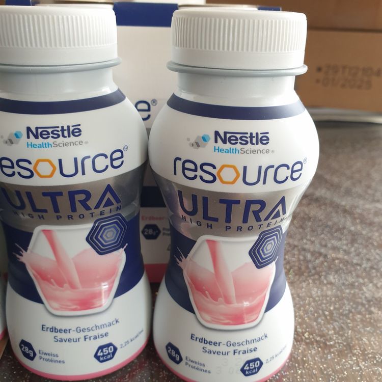14 Stück NESTLE RESOURCE® Ultra High Protein Erdbeer-Drink (Neu und originalverpackt) in ...