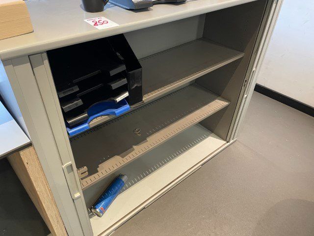 Schiebetür-Aktenschrank (Lot 850) Standort 4153 Reinach (Gebraucht) in ...