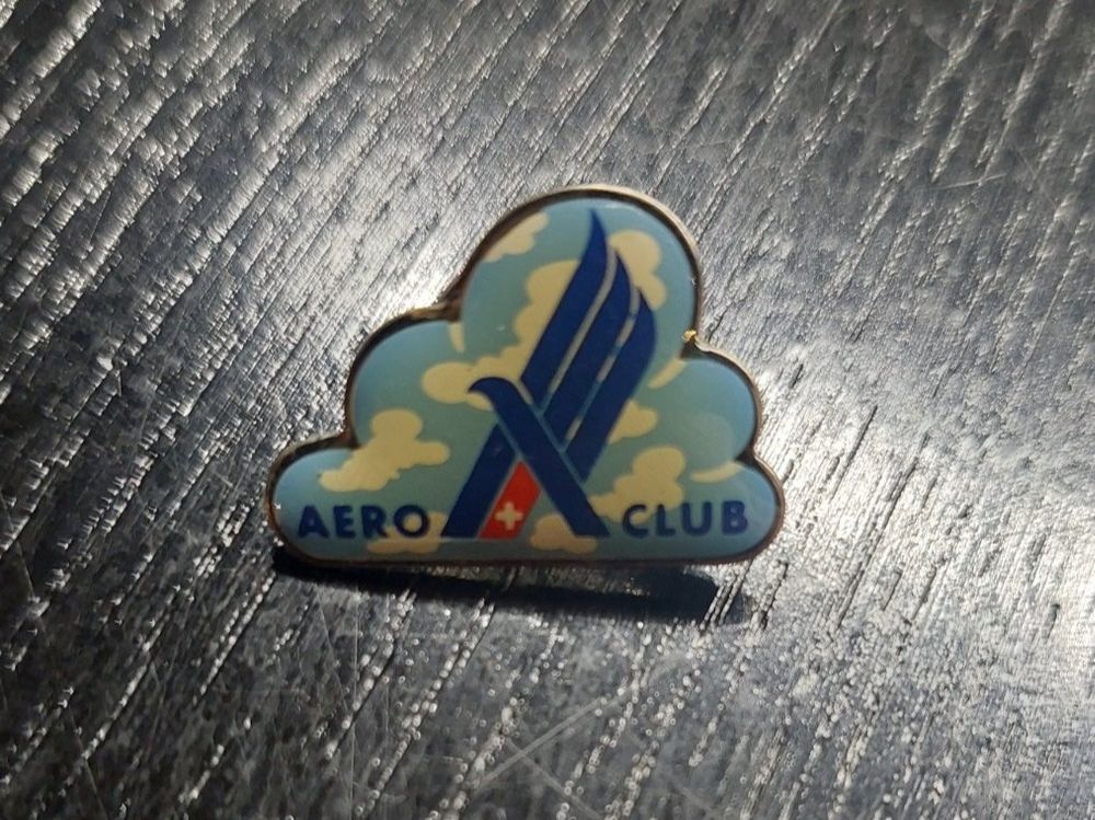 Pin Aero Club (Gebraucht) in Erlinsbach für CHF 0.5 – mit Lieferung auf ...