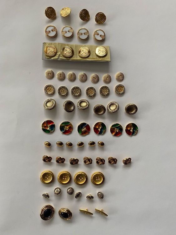 64 Stück Knöpfe goldfarben in diversen Grössen und Varianten | Kaufen ...