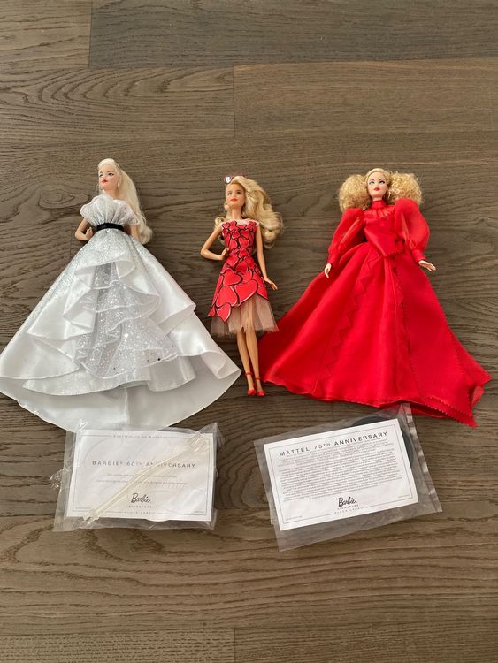 Barbie 60 th + Barbie 75 th anniversary + Barbie blonde (Neuf (Voir ...