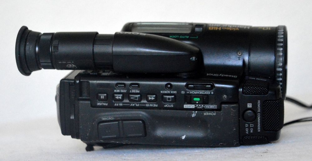 Camcorder Video Hi8 Sony CCD-TR808e caméscope (Defekt) in Collonges für ...