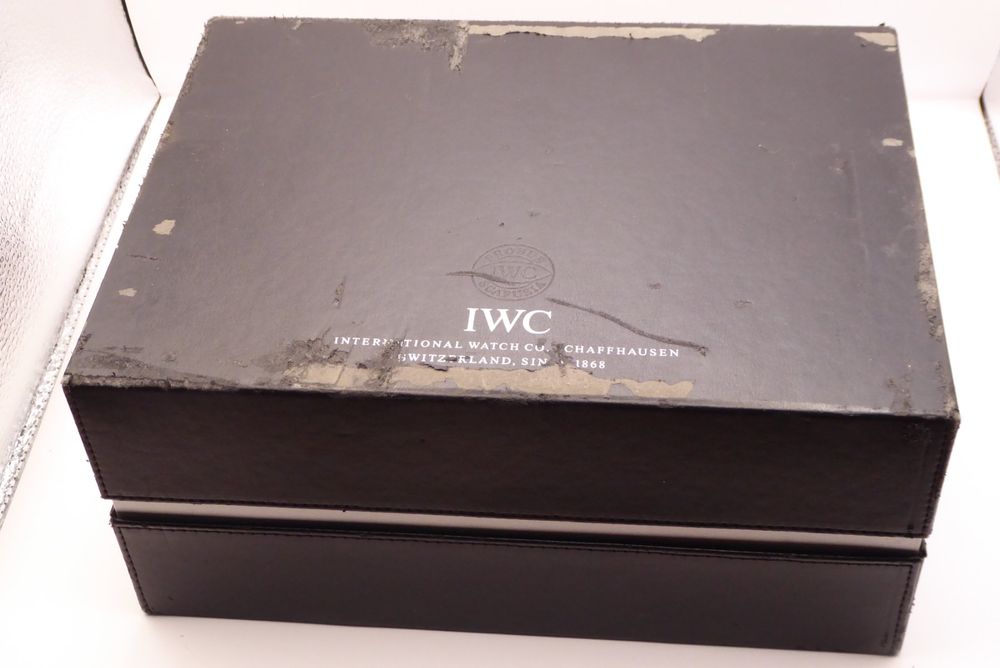 IWC XL Box (Gebraucht) in Geneve für CHF 3 – nur Abholung auf Ricardo ...