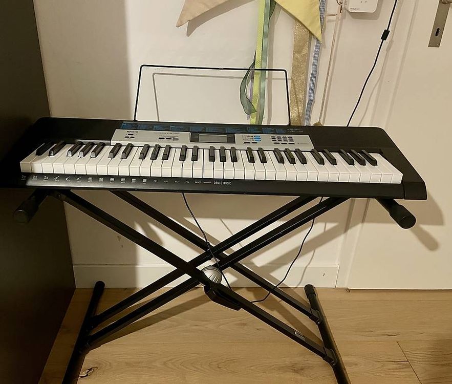 Casio LK 136 - Keyboard m. Ständer NP 249.- (Gebraucht) in Ebikon für ...