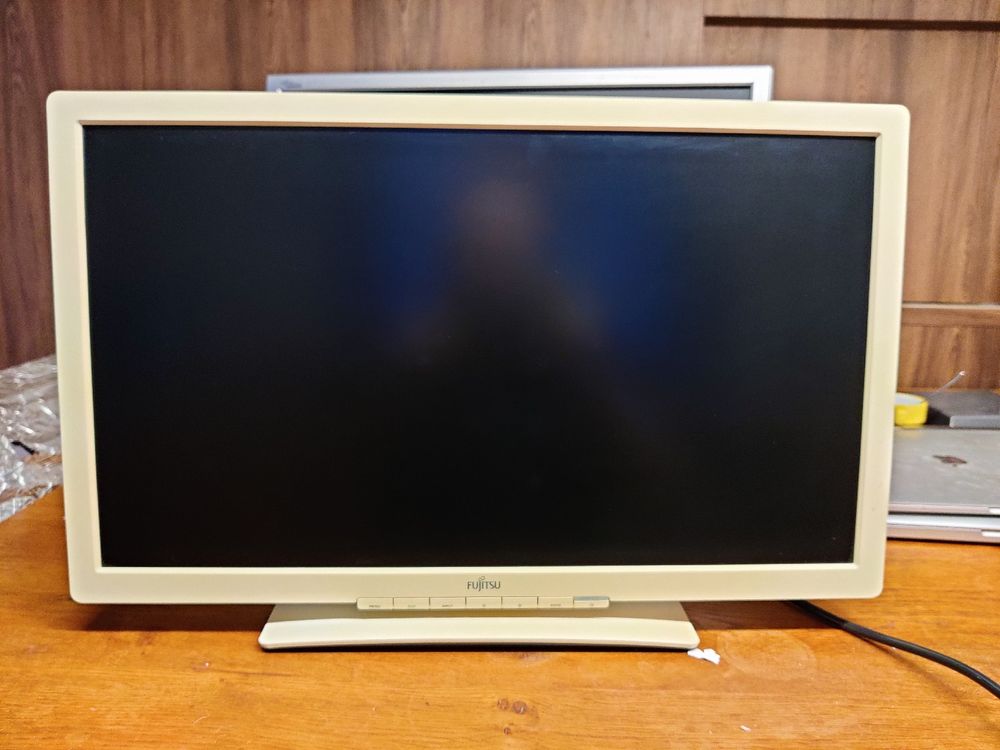 Fujitsu Display B23T-7 LED 58,4cm (23") TFT-Monitor. | Acheter sur Ricardo