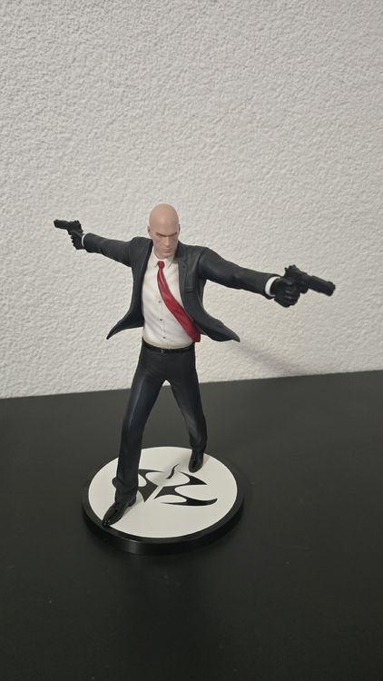 Hitman Agent 47 Modellfigur (Gebraucht) in Rothrist für CHF 25 – mit ...