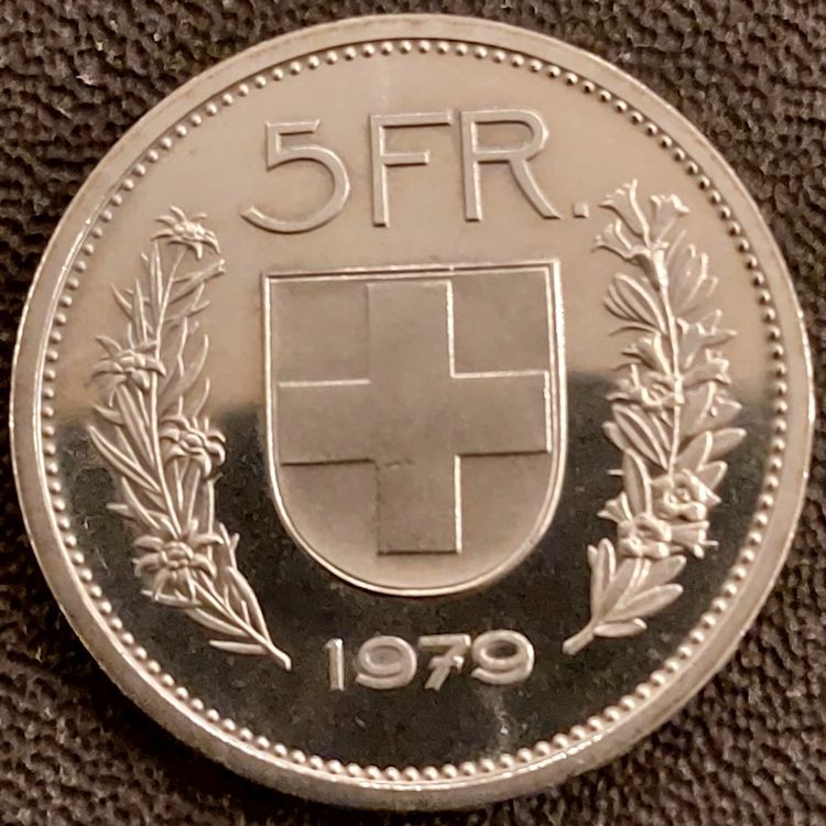 5 Franken 1979 stgl. / aus Münzsatz (Neu (gemäss Beschreibung)) in Arch für CHF 15 – mit ...