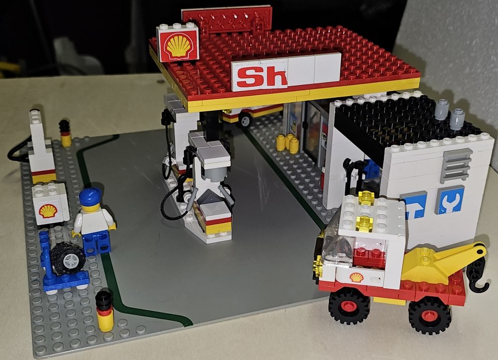 Lego Classic Service Station (Tankstelle Shell) (Gebraucht) in ...
