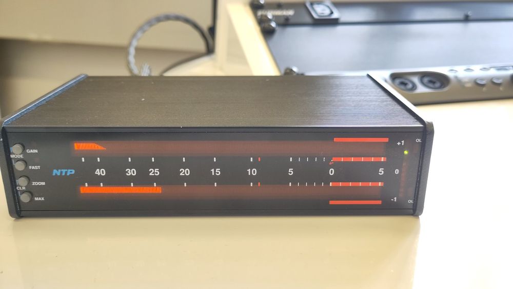 NTP Analog Audio Peakmeter 477-750A PPM / Pegel / Phase (Gebraucht) in ...