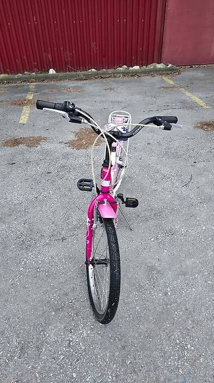 Vélo 20 pouces pour fille (D'occasion) à Sierre pour CHF 50 – retrait ...