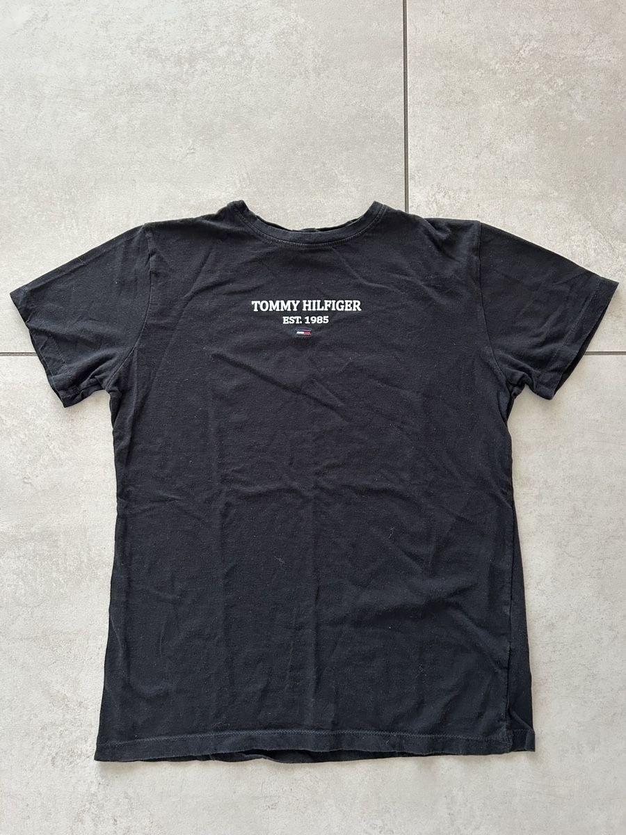 T-Shirt von Tommy Hilfiger Grösse.S in Top Zustand (Gebraucht) in ...