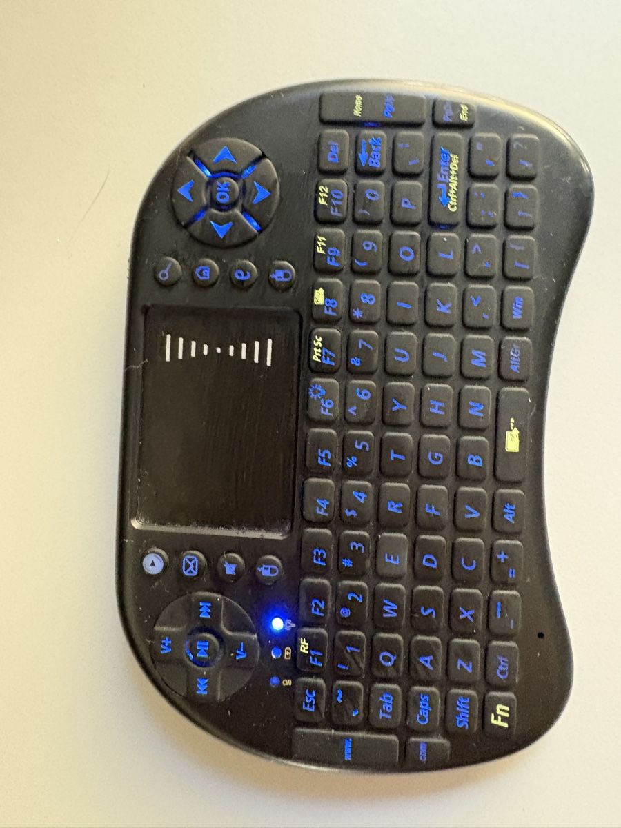 Mini tastiera wireless con touchpad - Offerta! 47 (Usato) a Bürglen UR ...