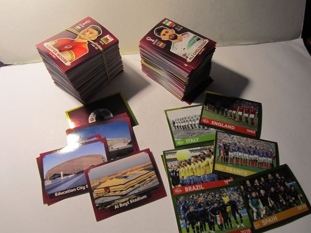 Panini, WM 2022, über 400 Bildchen zum aussuchen (Gebraucht) in ...