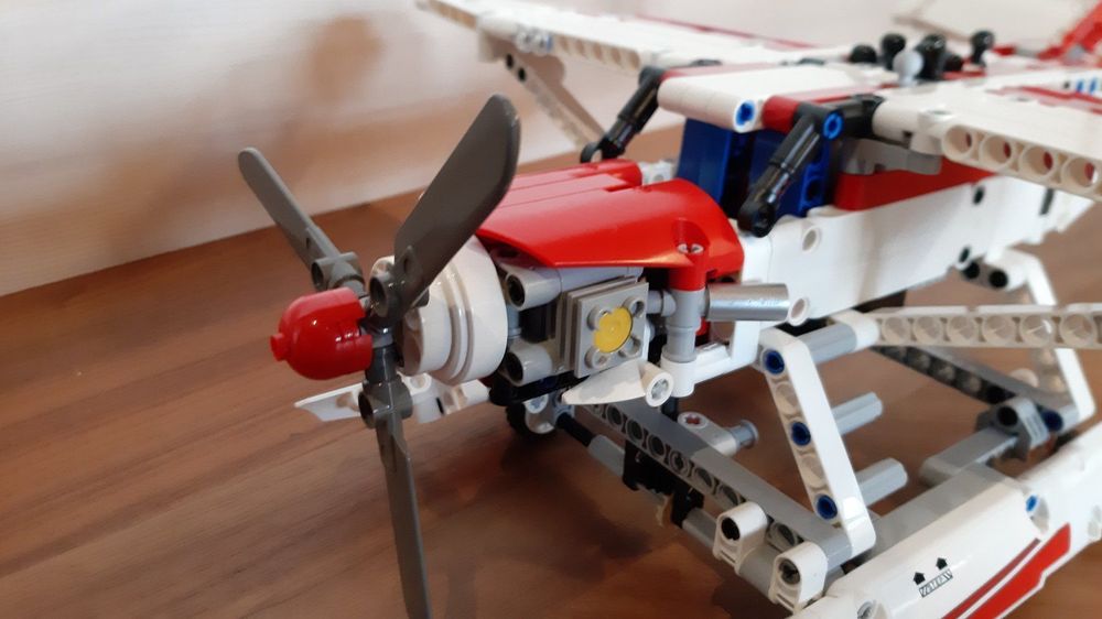 Lego Technic 42040 Feuerwehr Löschflugzeug ( Fire plane ) | Kaufen auf Ricardo