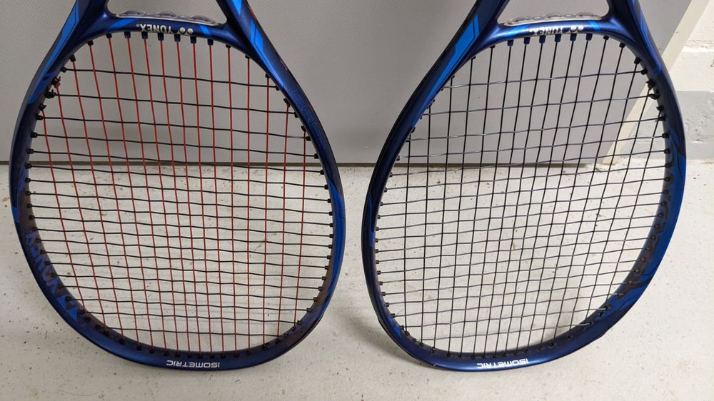 Yonex Ezone 100 Tennis Schläger, 2x Stücke (Gebraucht) in Schwerzenbach für CHF 92 – mit ...