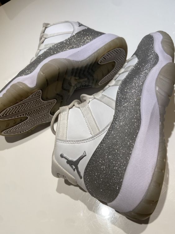 Jordan 11 Retro Weiss Metallic Silber (Damen) (Gebraucht) in Orpund für ...