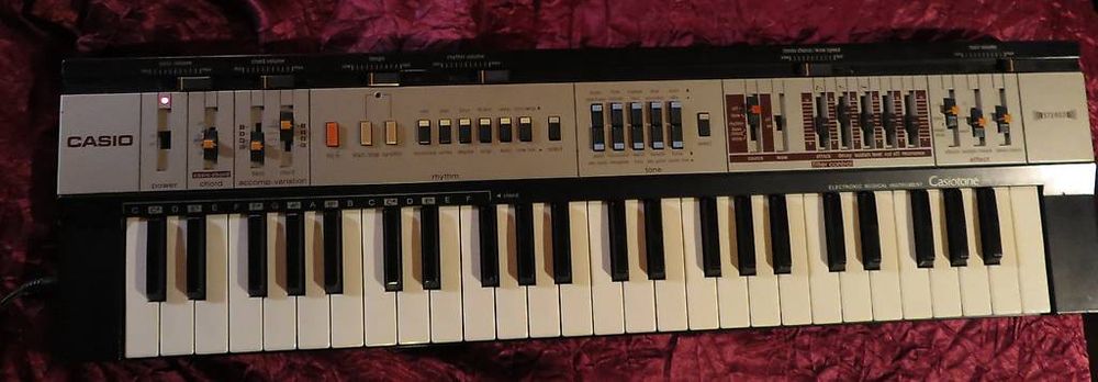 Casio Casiotone MT400V analog Keyboard 1984 (Defekt) in Hinterkappelen ...