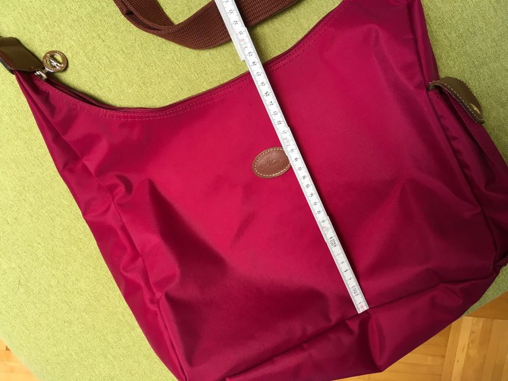 Longchamp « Hobo » Schultertasche, Canvas, dunkles Himbeer (Gebraucht ...