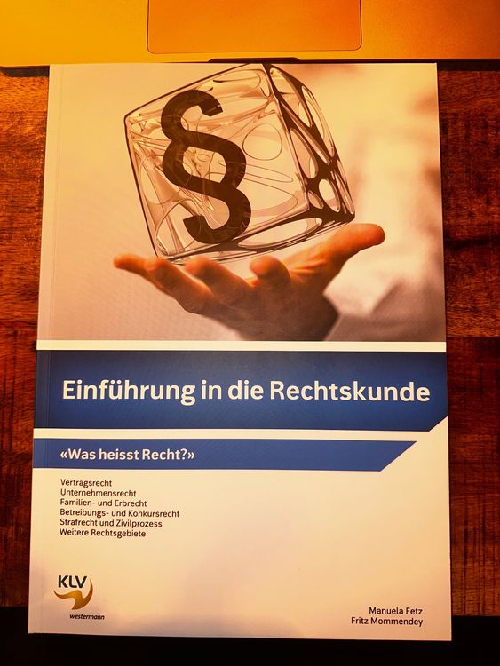 Einführung in die Rechtskunde (Neu (gemäss Beschreibung)) in Fällanden ...