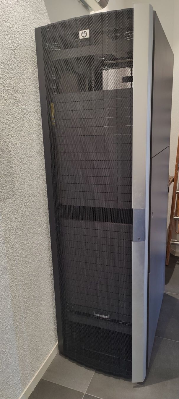 HP Server Rack 42U (Gebraucht) in Luzern für CHF 50 – nur Abholung auf ...