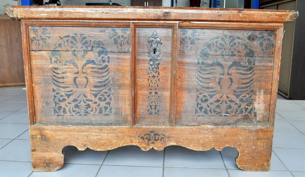 Ancien bahut en bois | Kaufen auf Ricardo