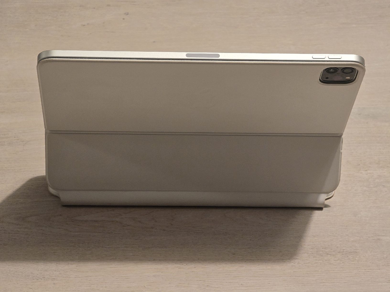 Apple iPad Pro 11" (M1) 128GB + Pencil und Magic keyboard (Gebraucht ...