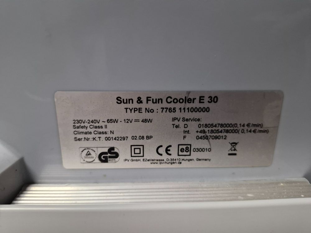 Sun & Fun Cooler E 30 Kühlbox 12V/230V (Gebraucht) in Kriegstetten für ...