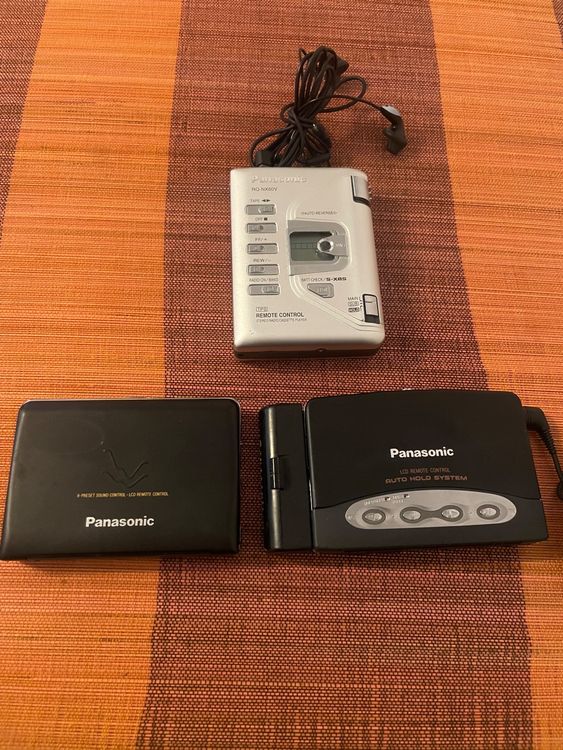 Panasonic RQ-S60 & Panasonic RQ-75 & RQ-NX60V Walkman (Defekt) in ...