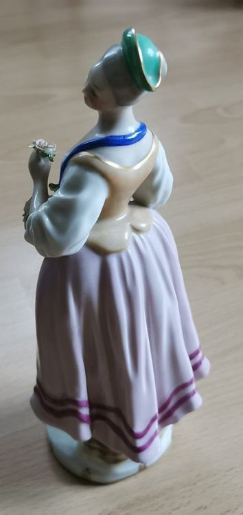 Porzellan Figur Augarten Wien Blumenverkäuferin | Kaufen auf Ricardo