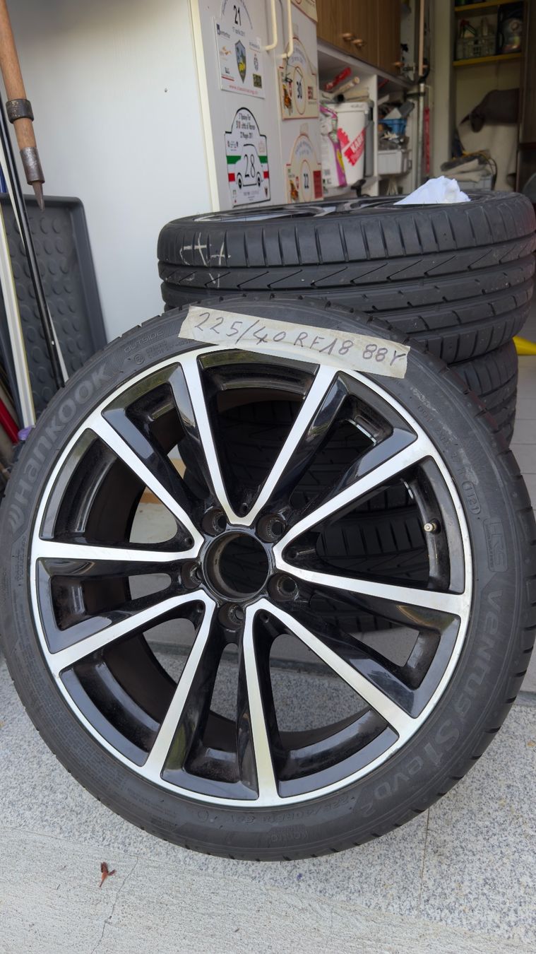 4 Ruote in lega, originali Mercedes-Benz classe B (Usato) a Giubiasco ...