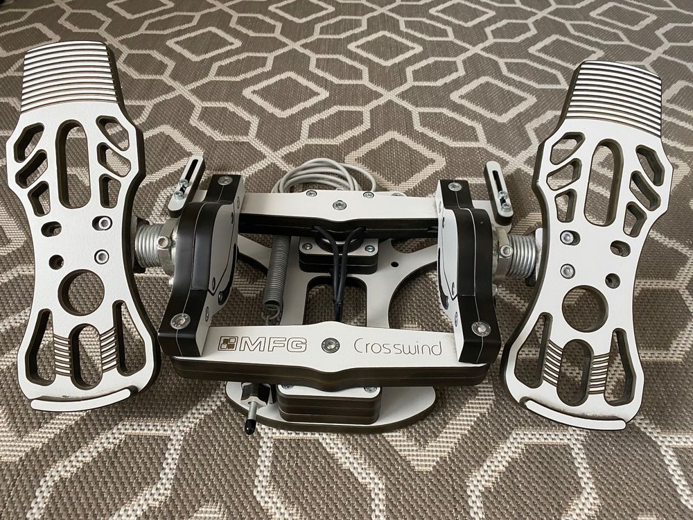 MFG Crosswind V2 Ruder Pedale | Kaufen auf Ricardo