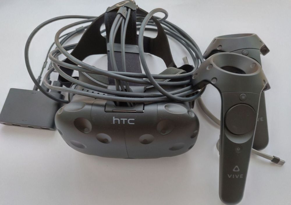 HTC Vive VR Headset / Controller | Kaufen auf Ricardo